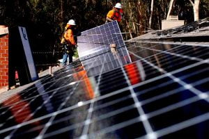 Seraphim Solar Panel Review – 2025 Guide & Specs